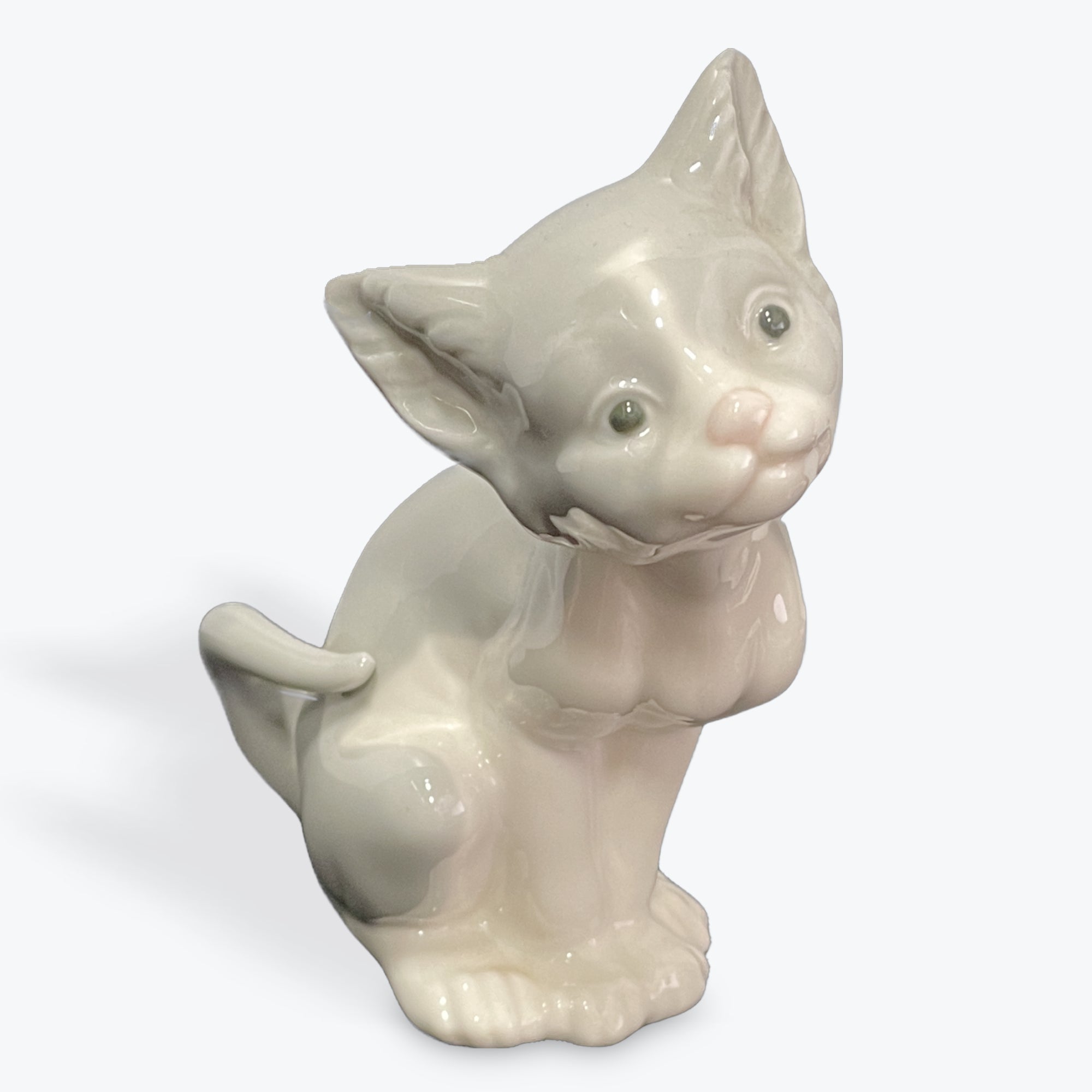 Lladro Porcelain Grey Cat #5113 “Feed Me” Figurine | Dorcas Ministries